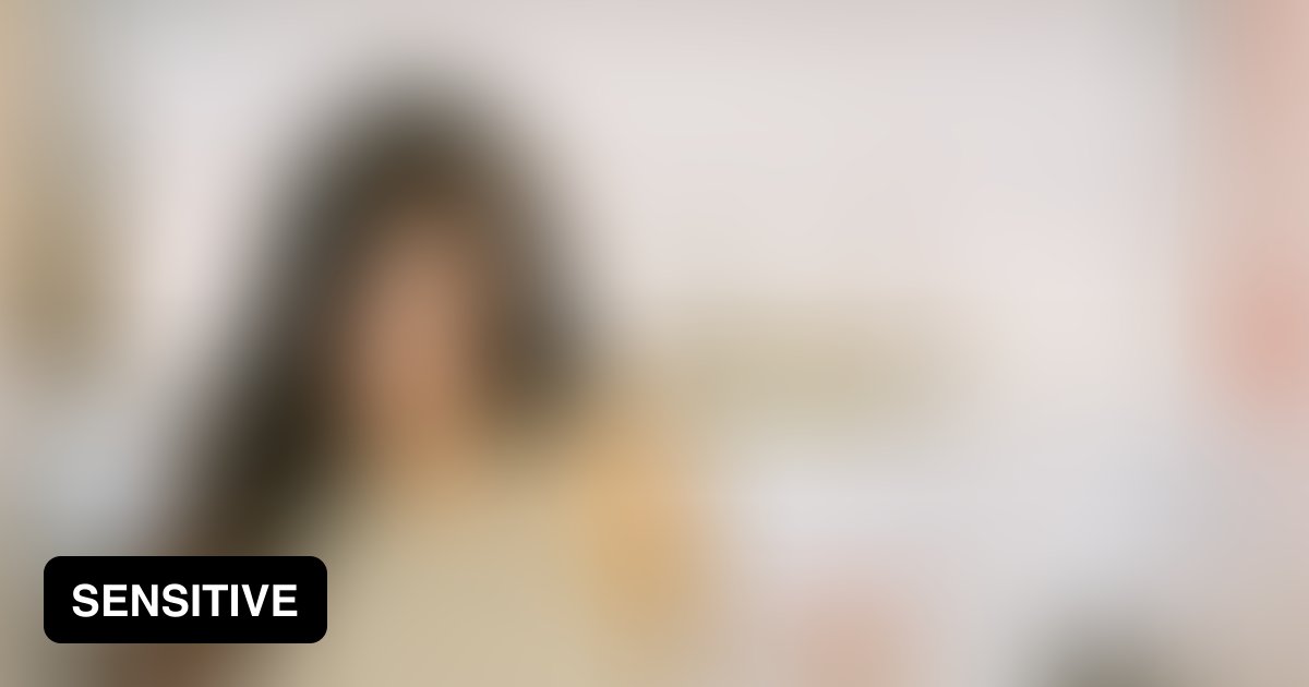 Smth about her eyes - 9GAG