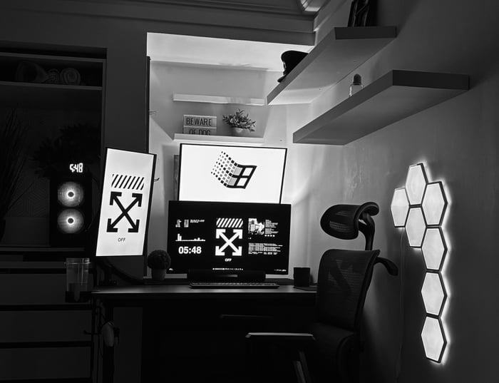 Updated Setup - 9GAG