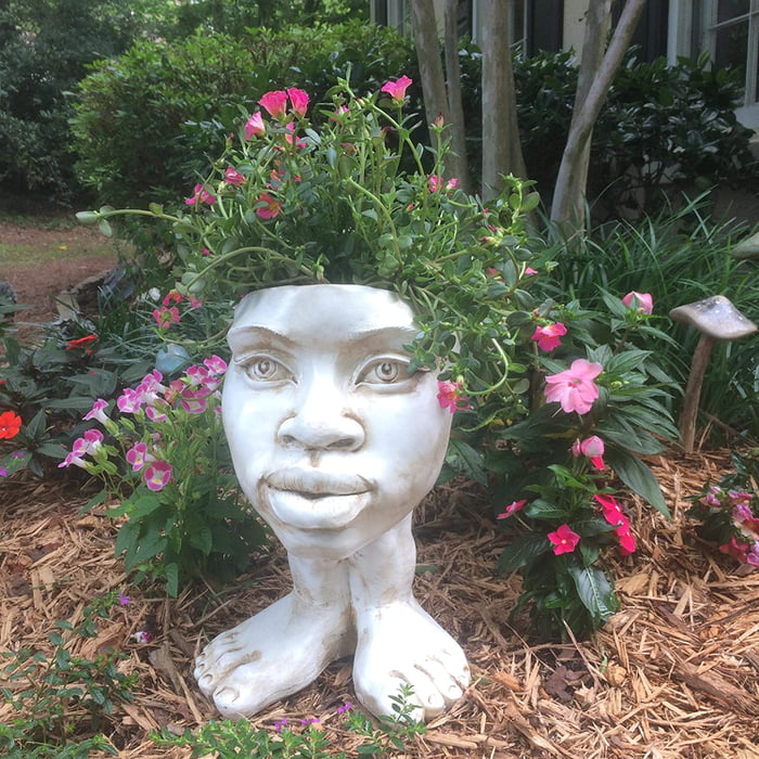 Garden foot creature - 9GAG