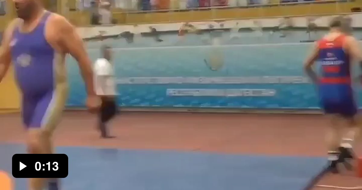 60 year old wrestler casually hitting backflips - 9GAG