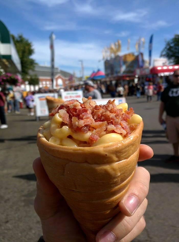 Bacon Macaroni & cheese bread cone - 9GAG