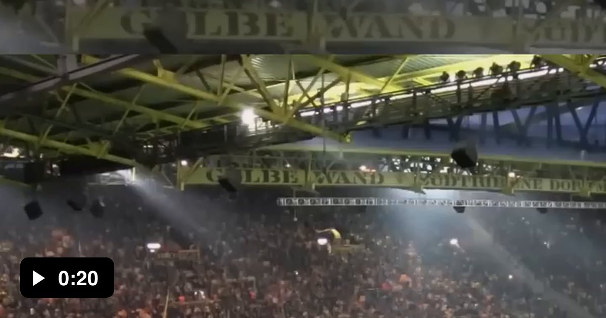 Not that much of a football fan but holy shit. Imagine you walk in on ...