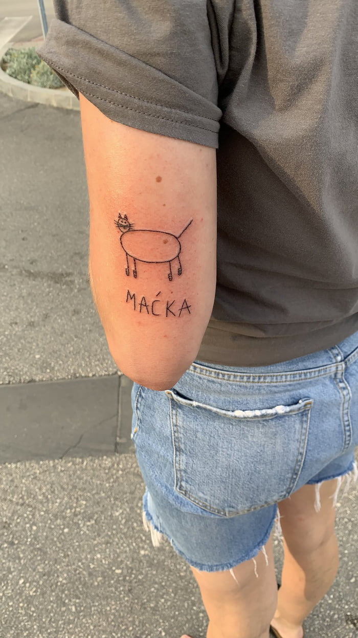 Totalno si modrena maćko majke mi - 9GAG