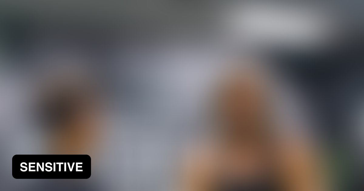 Never get caught looking....stay alert from hoes - 9GAG