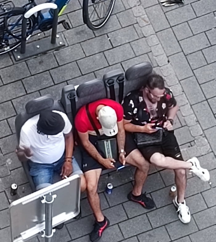 One man's trash is three other men's treasure - 9GAG