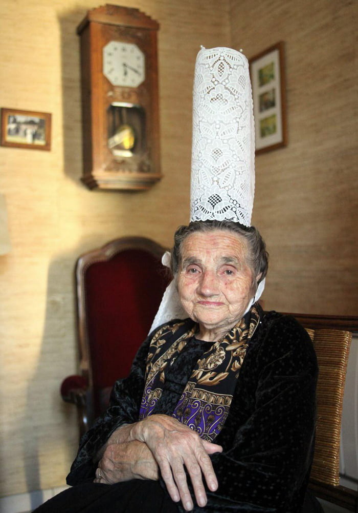 The bigoudène is a traditional women's coif worn in a small part of ...