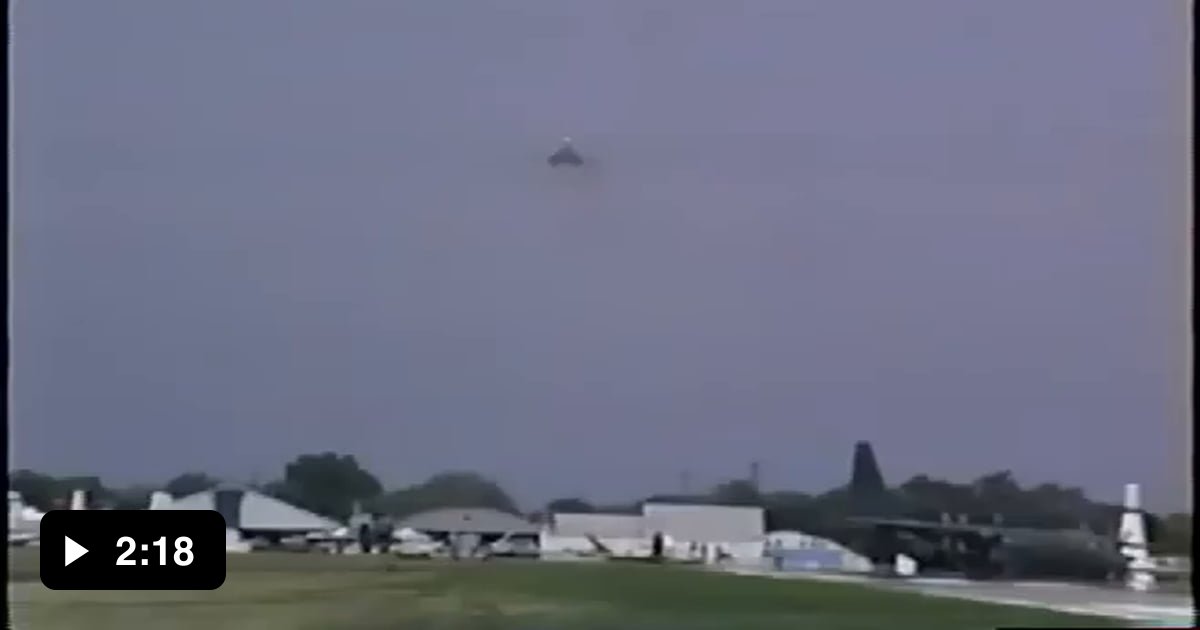 Close up Concorde landing - 9GAG