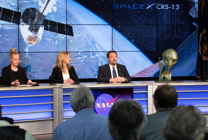 First image of NASA press conference on aliens. - 9GAG