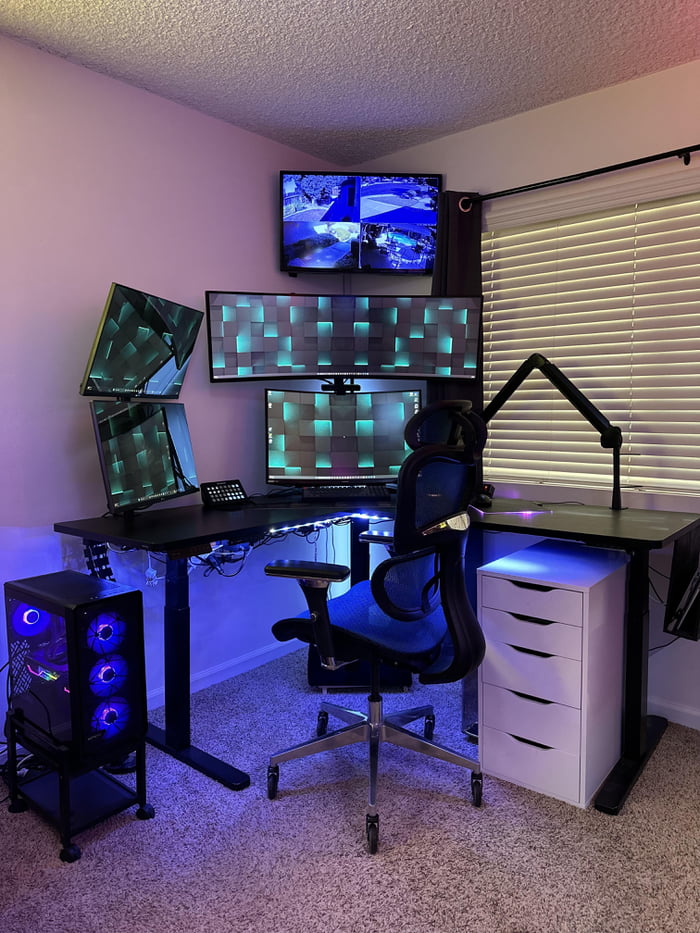 Gaming / Work From Home hybrid setup finished this weekend. What are your thoughts? - 9GAG