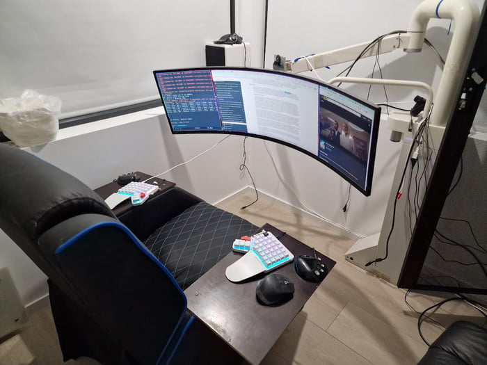 XMonad on Neo G9 with Moonlander / CharaChorder (DS Epilux Articulating ...