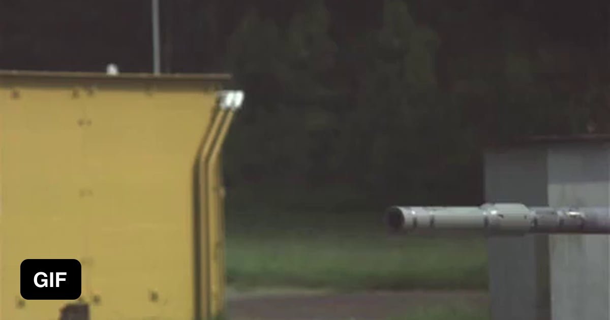 Tank firing a shell - 9GAG