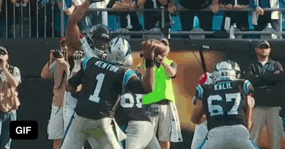 An Accurate NFL Pass - 9GAG