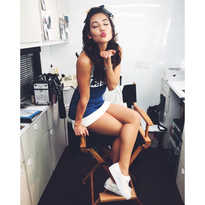 Danielle Campbell 9gag