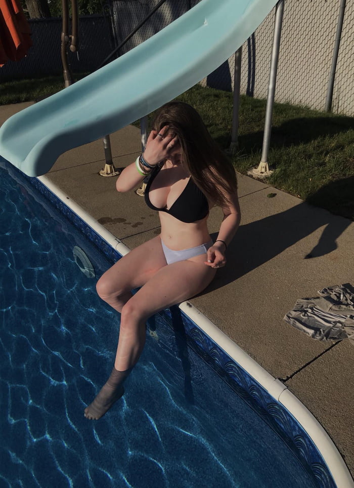 Big tits teen - 9GAG