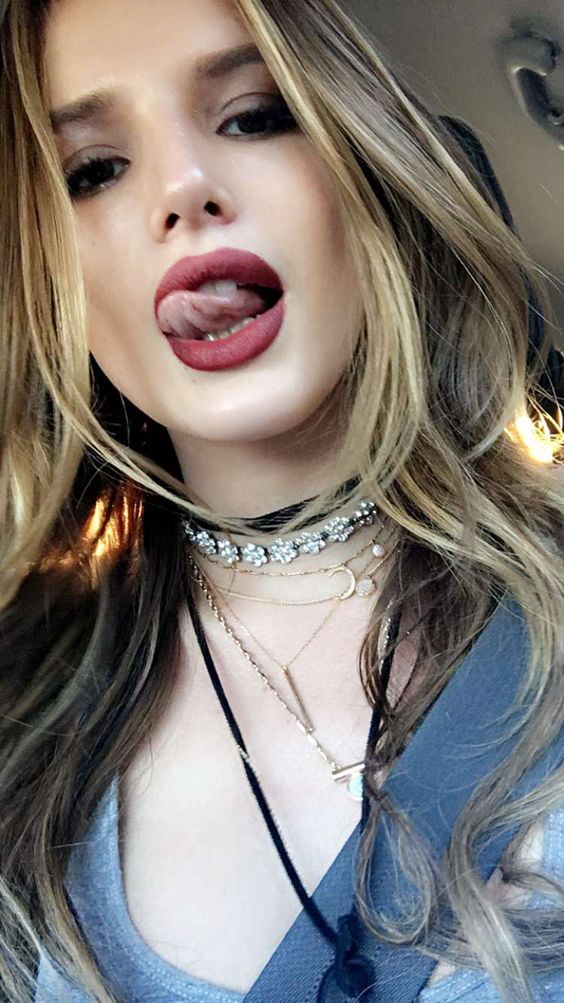 Bella Thorne Sexy Style - 9GAG