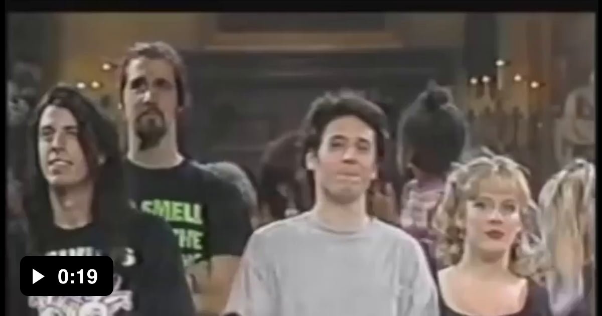 Nirvana kiss after performing on SNL in 1992 - 9GAG