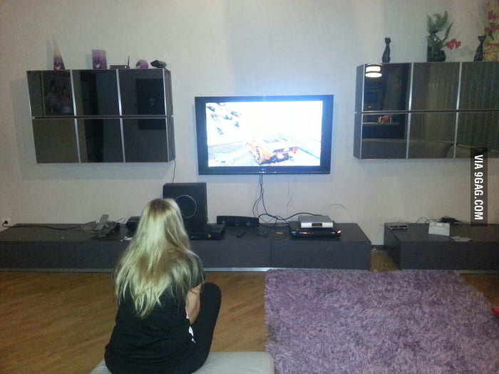 Got GTA 5. Played for 30 min. Now I'm cooking her dinner - 9GAG