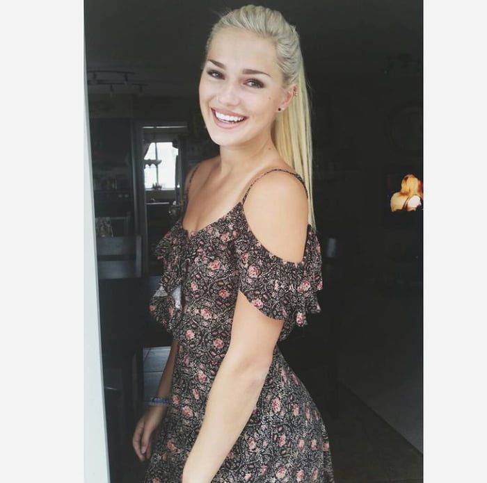 Georgia Ellenwood - 9GAG