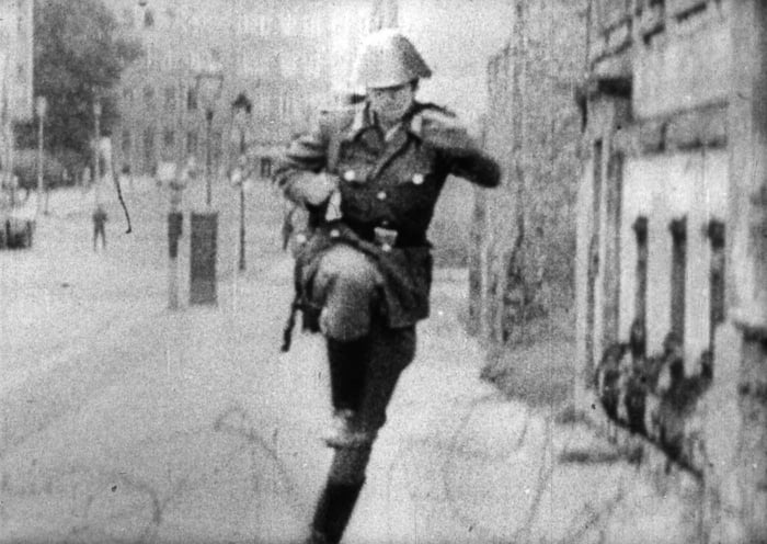 West German photographer Peter Leibing 's "Leap to Freedom" photo taken ...
