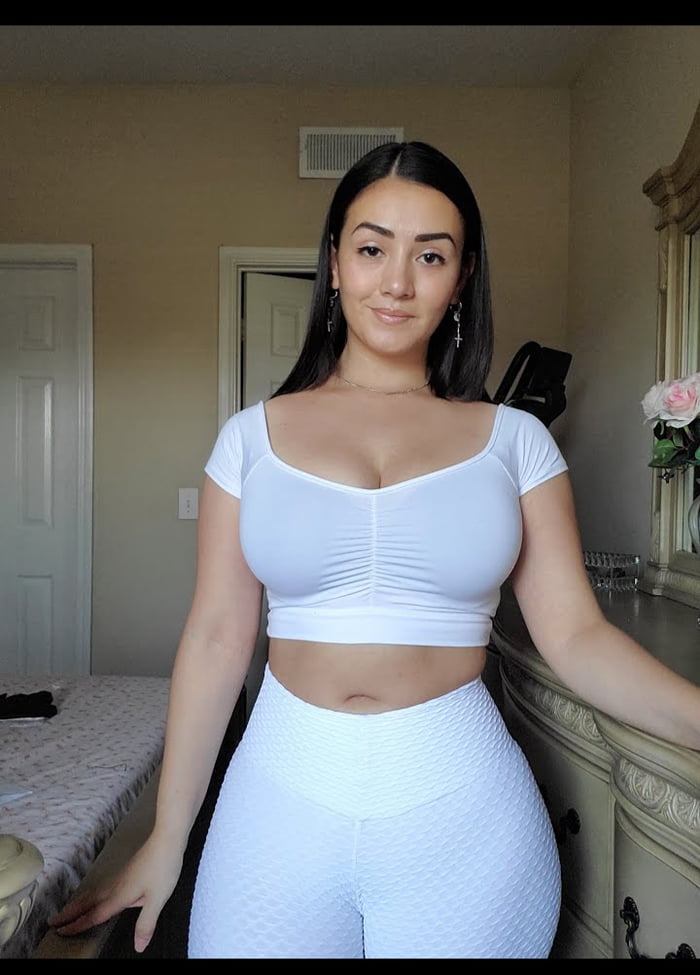 Roxy Reyes (Thick videos on YT) - 9GAG