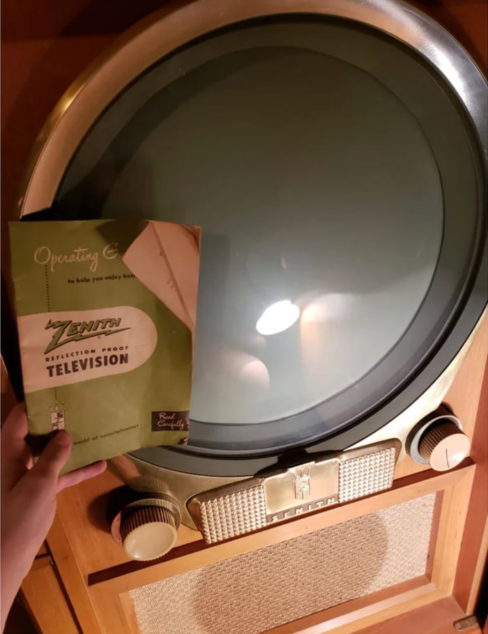 This round screen TV from 1962 - 9GAG
