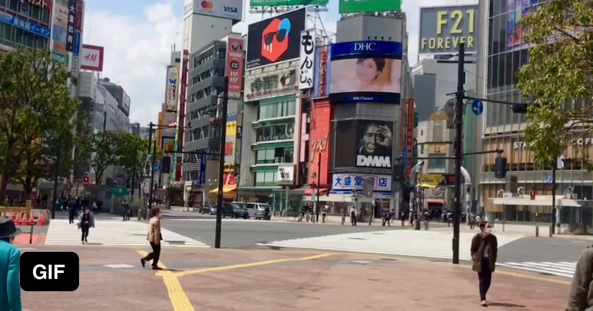Shibuya street during the « lockdown » - 9GAG
