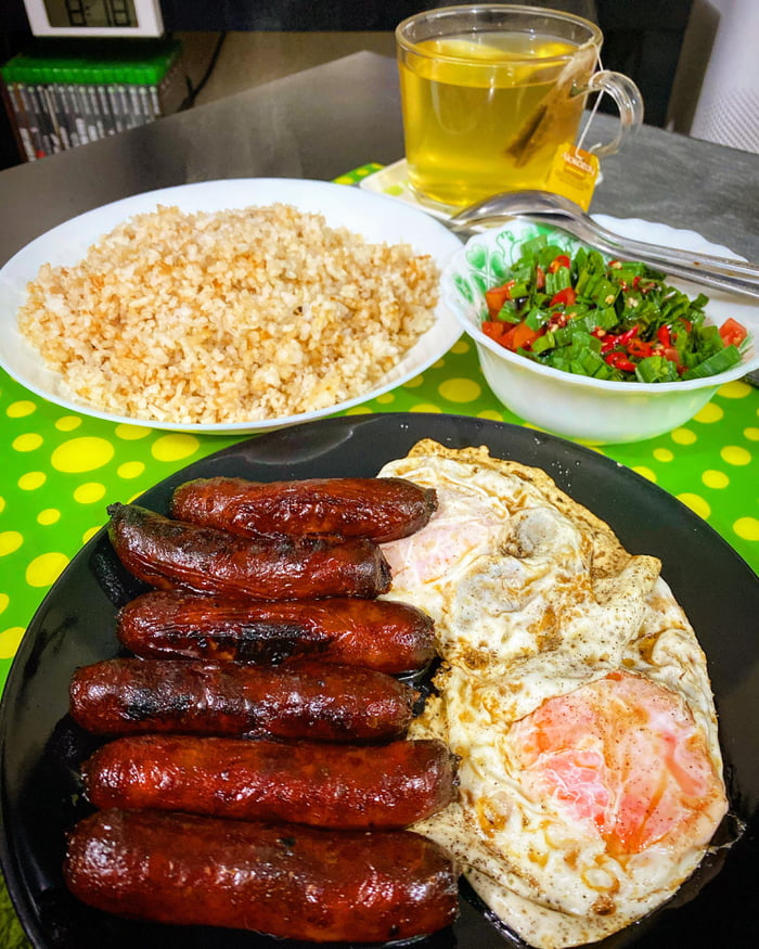 Longsilog(long-si-log): Longganiza(Filipino sausage), Sinangag(garlic ...