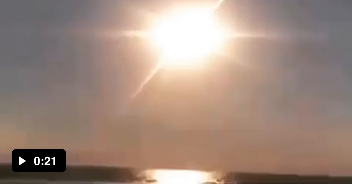 Thousands gathered to witness solar eclipse - 9GAG