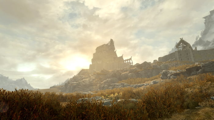 In certain lighting, Whiterun looks like Rohan. - 9GAG