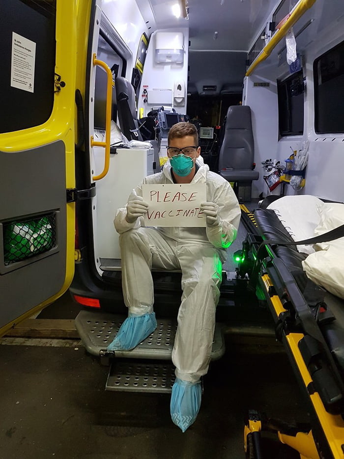 Morning c**ts! Just wanted to pass on a message from this paramedic in ...
