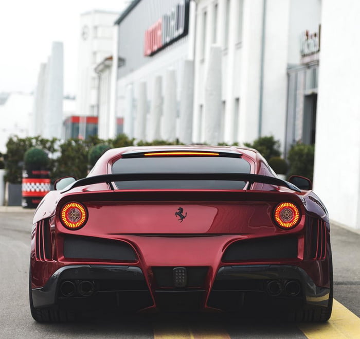 Dat Colour...Dat Ass!!! - 9GAG