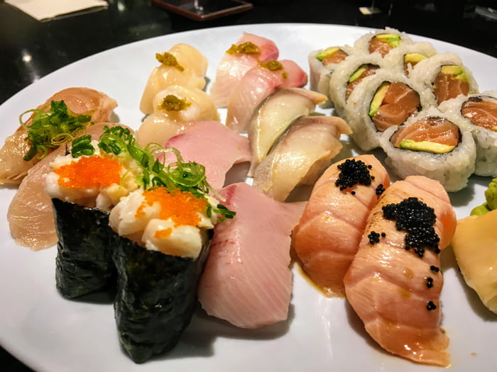 Sushi for two - 9GAG