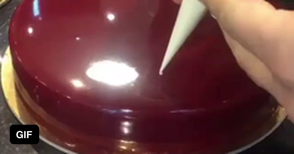 Decorating a Cake - 9GAG