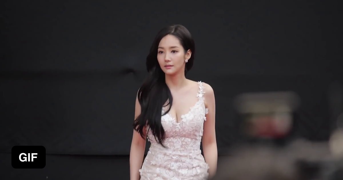 Bouncing boobs - 9GAG