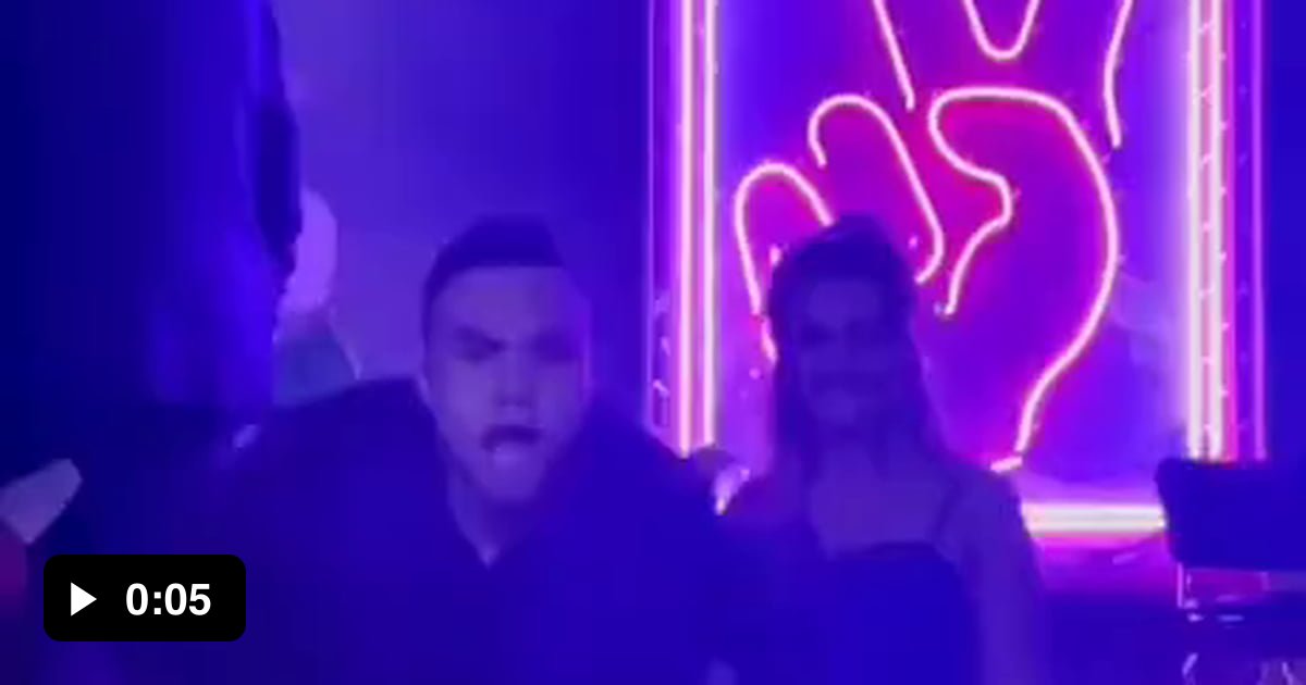 Impressive footwork - 9GAG