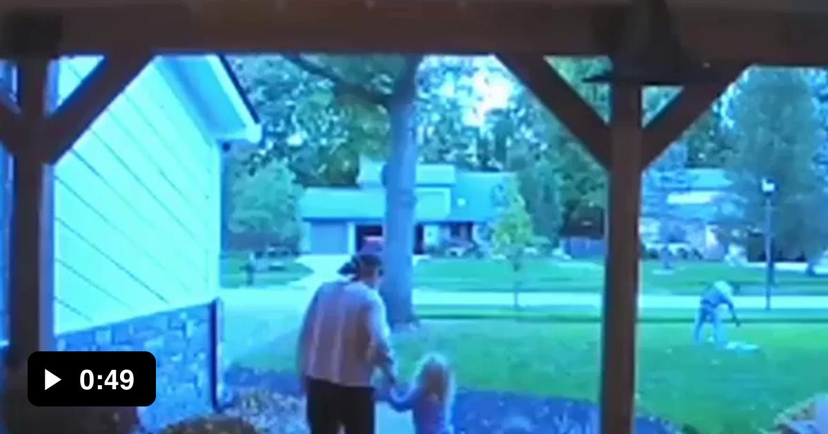 "Oh jeez... OH!" - 9GAG