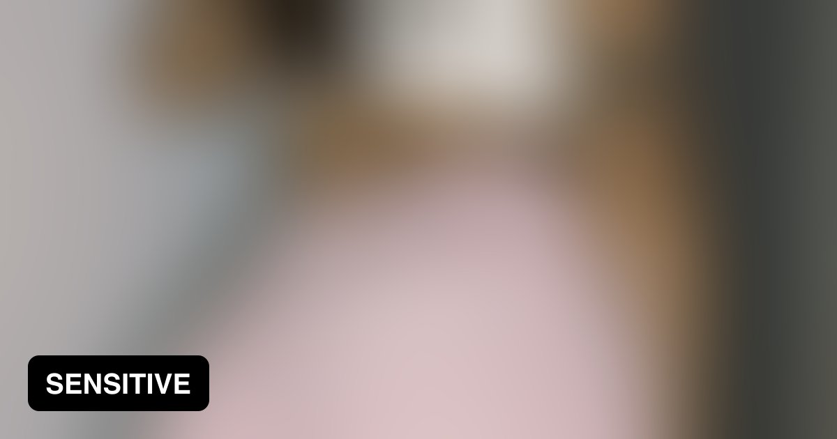 Pull them off to see the big peach - 9GAG