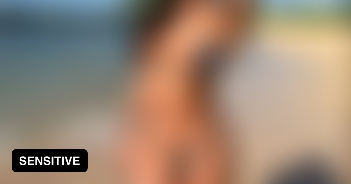 Bikini babe in Hawaii - 9GAG