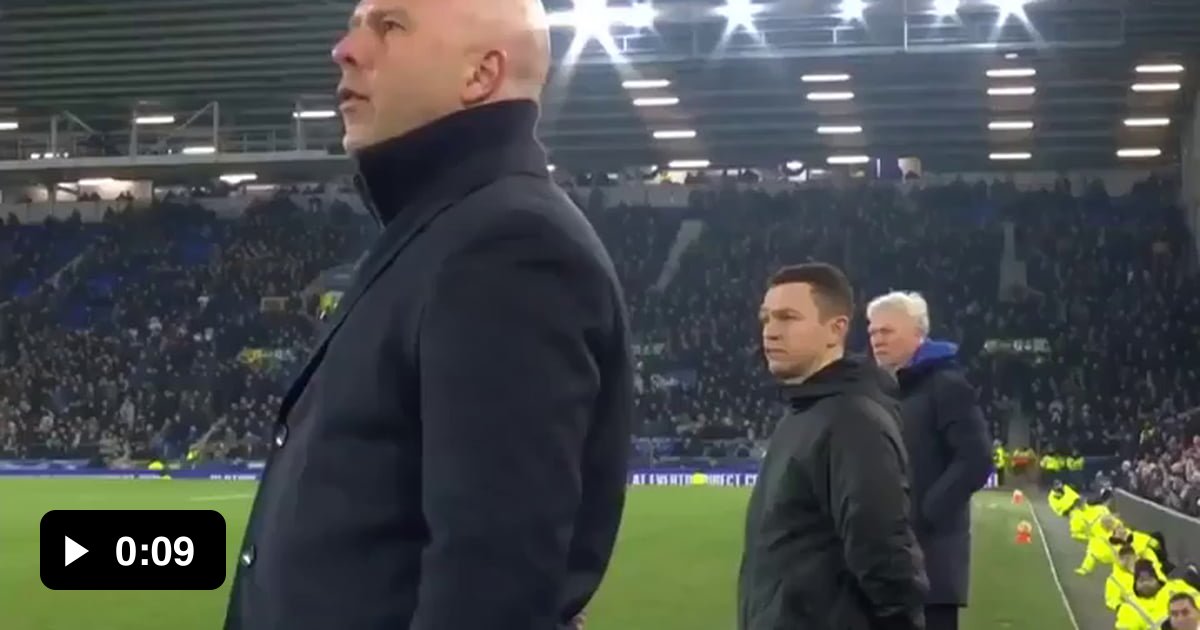 Slot's reaction to Everton's last minute equalizer with Pickford's knee ...