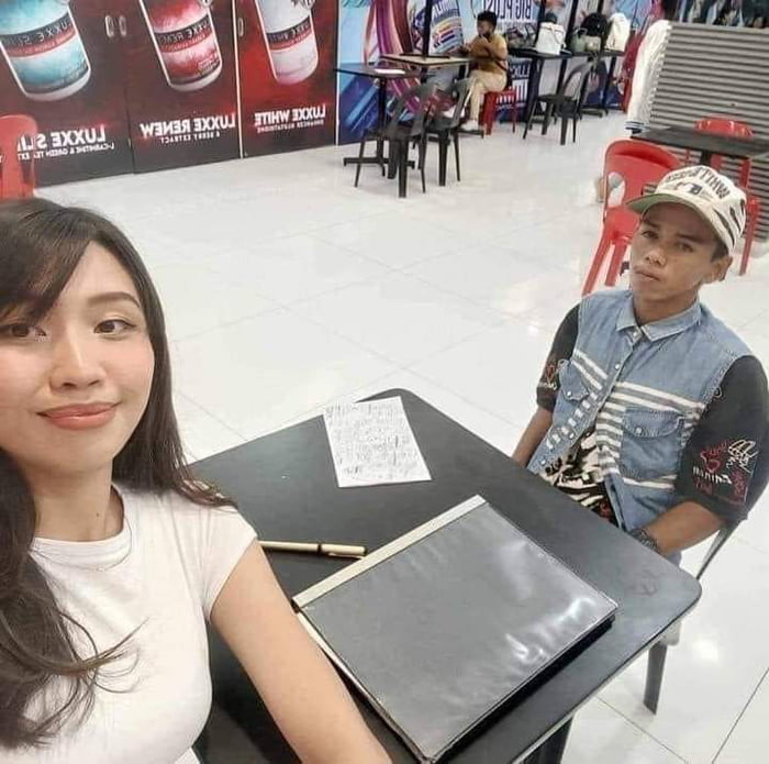 First Date on a girl who works on Networking. - 9GAG