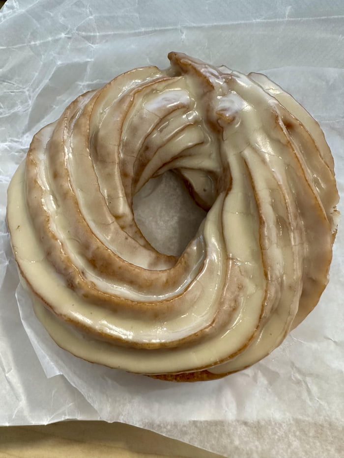 Maple glazed cruller - 9GAG