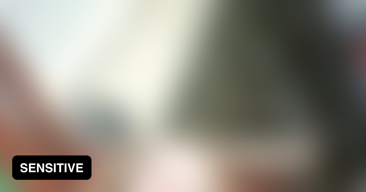 Sepertinya itu si @wayan_jon yang lagi isengin si cewe bule. - 9GAG