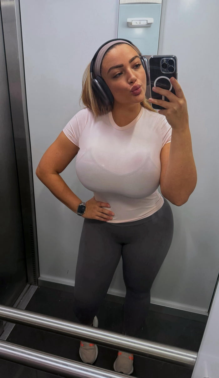 Elevator Girl… - 9GAG