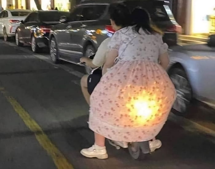 First time seeing such a huge firefly - 9GAG