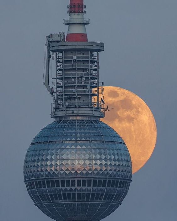 Berlin TV Tower - 9GAG