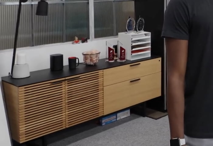 Anyone know where to get something like this? MKBHD studio - 9GAG