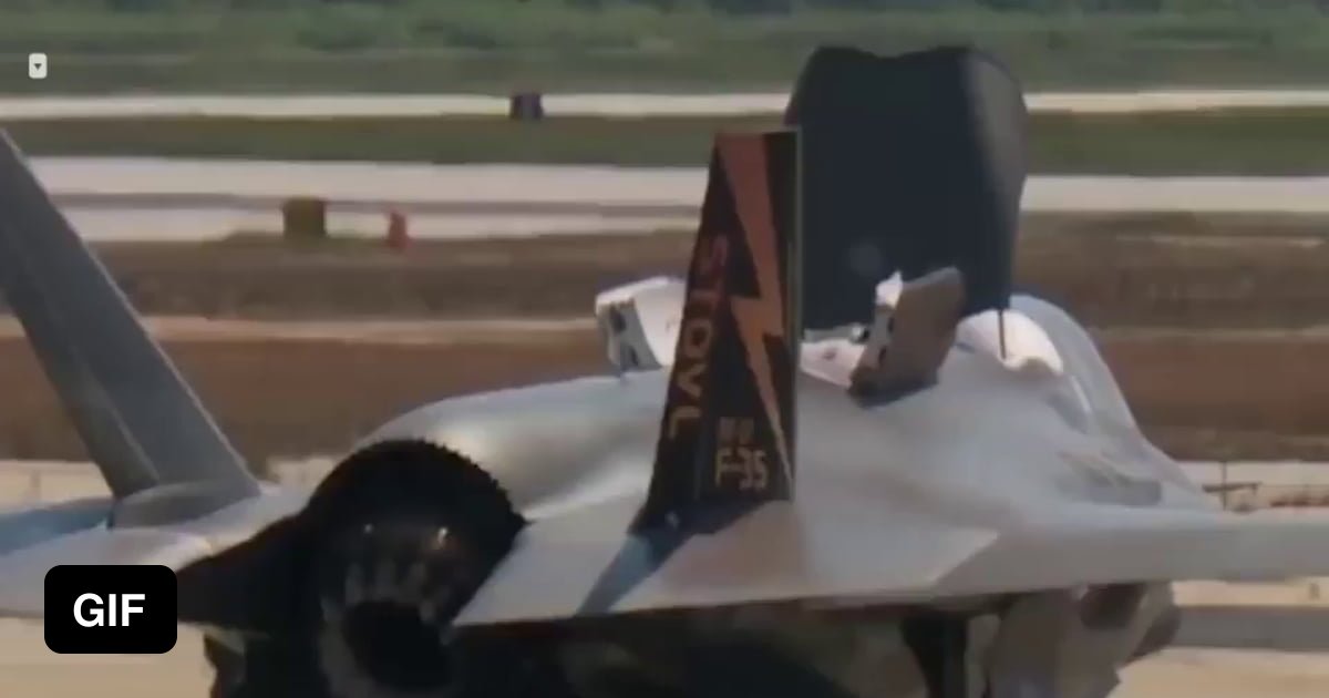 F-35 Lightning, hover mode - 9GAG