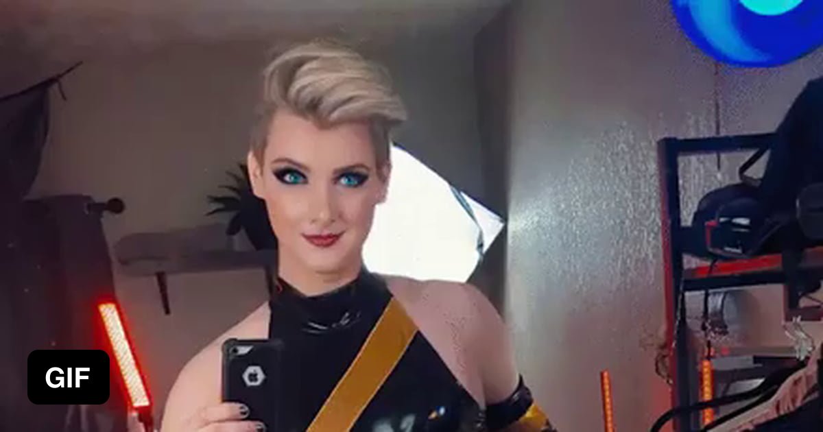 Time lapse of Cosplay outfits - 9GAG