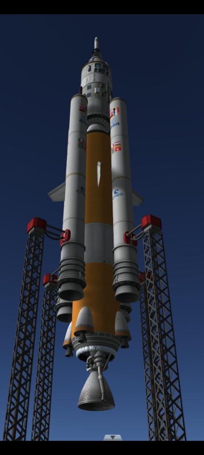 Just designed my first rocket in KSP took me a long time to tweak it ...
