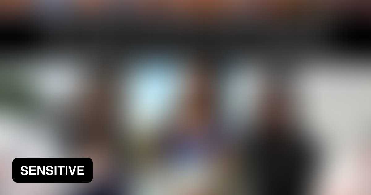 Cap, sauce for middle one. Thanks - 9GAG